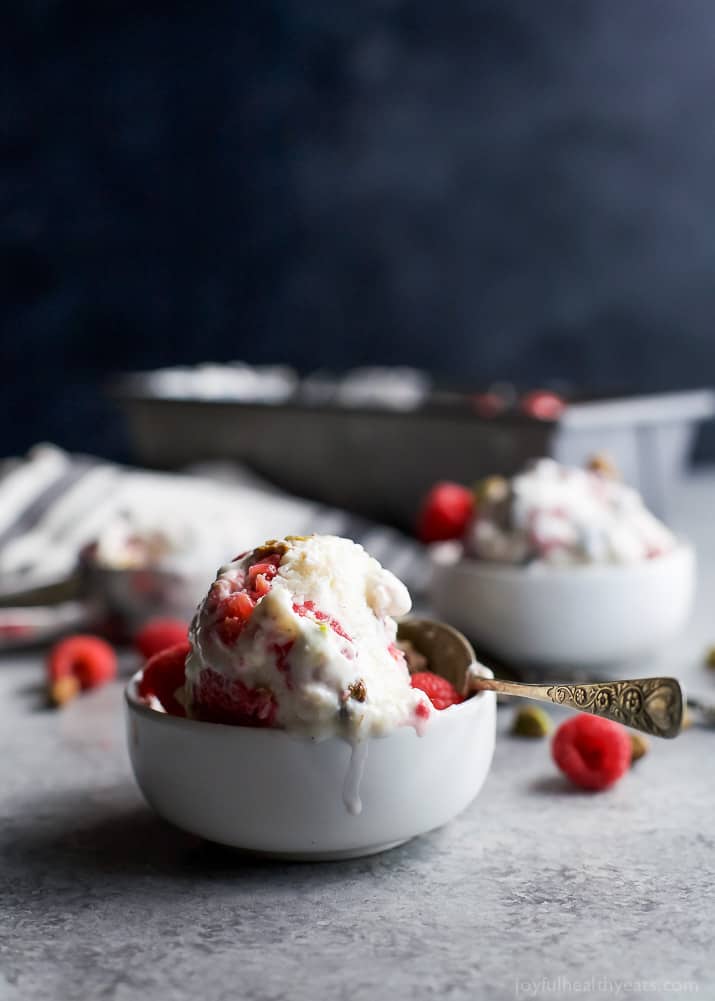 Healthy Pistachio Raspberry Frozen Yogurt | Easy Healthy Recipes Healthy Pistachio Raspberry Frozen Yogurt | Easy Healthy Recipes