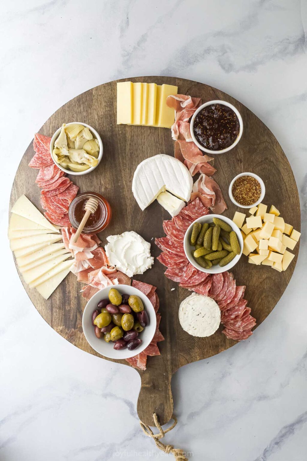 How to Make a Gorgeous Charcuterie Board | Joyful Healthy Eats
